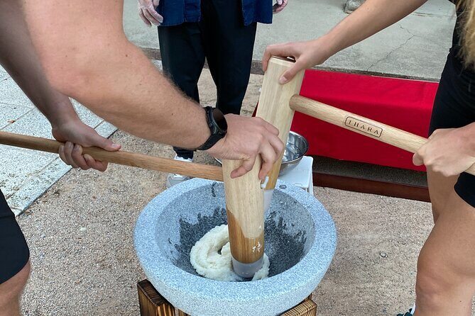 Takayama Mochi Making Experience in a Buddhist Temple - Practical Details: Timing, Group Size, and Accessibility