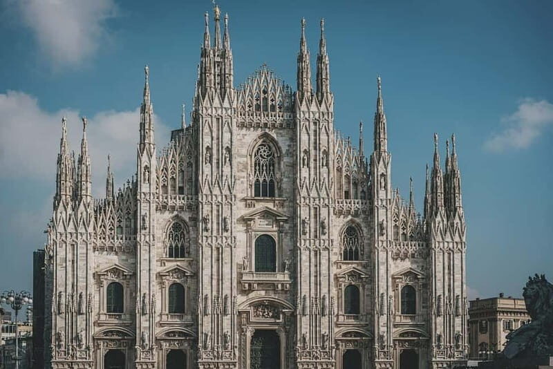 Taking a stroll in Downtown Milan Private Skip the Line Tour - The Experience You Can Expect