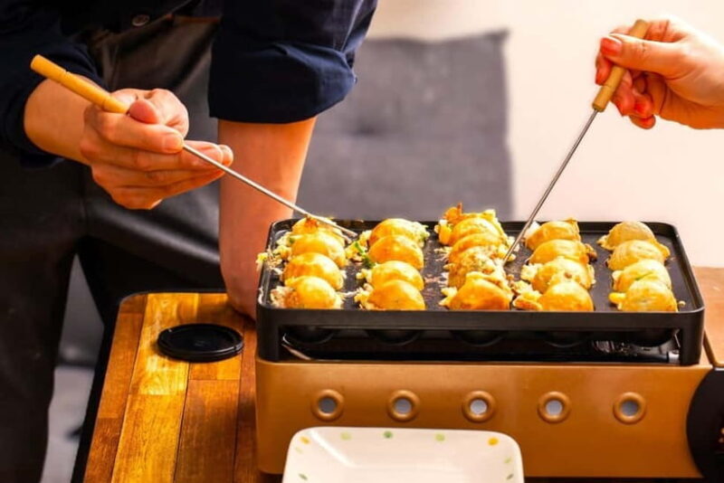 Takoyaki cooking experience in Kabukicho, Shinjuku - Authenticity and Cultural Insight