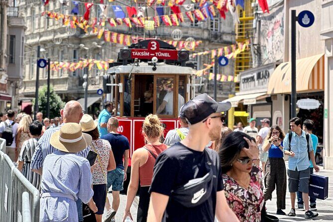 Taksim to Galata Walking Tour: Secret Passages & Local Hangouts - St. Antuan Kilisesi: Architectural Beauty and Community
