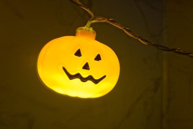 Tales of Salem Halloween Guided Walking Tour - Authenticity and Value