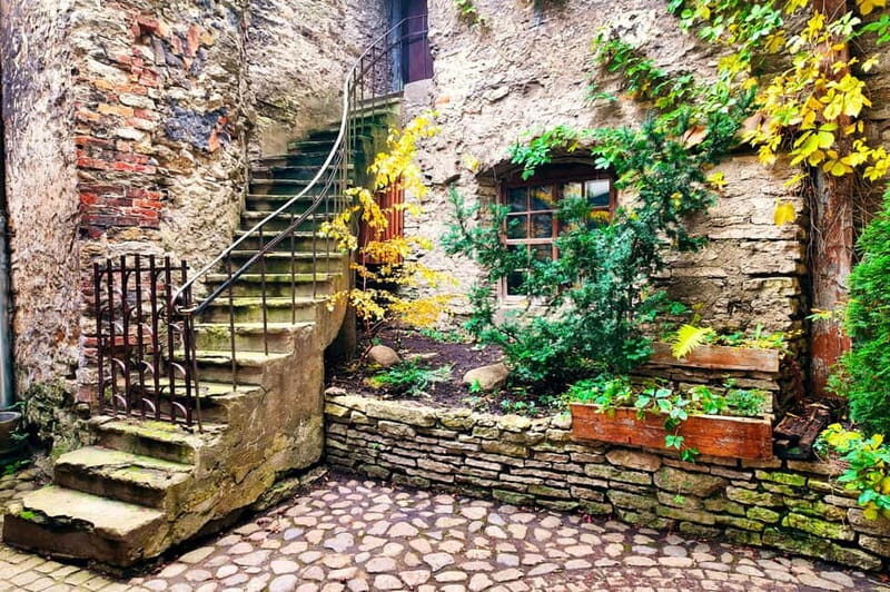 Tales of Tallinn: 4-hour Combo Bus & Walking Tour - Why This Tour is a Great Choice