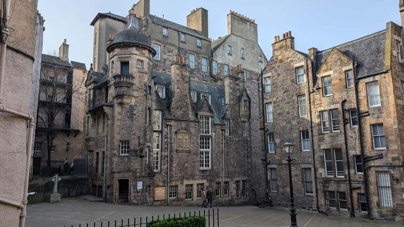 Tales of the Royal Mile - Lawnmarket and Castlehill - Who will love this tour?