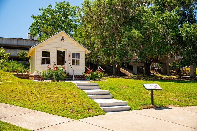 Tallahassee Tranquility: A Scenic Walking Tour - FAQ