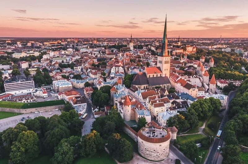 Tallinn: Audio Self Tour Guide with 10 Sightseeing Points - What to Expect from the Tallinn Audio Self Tour