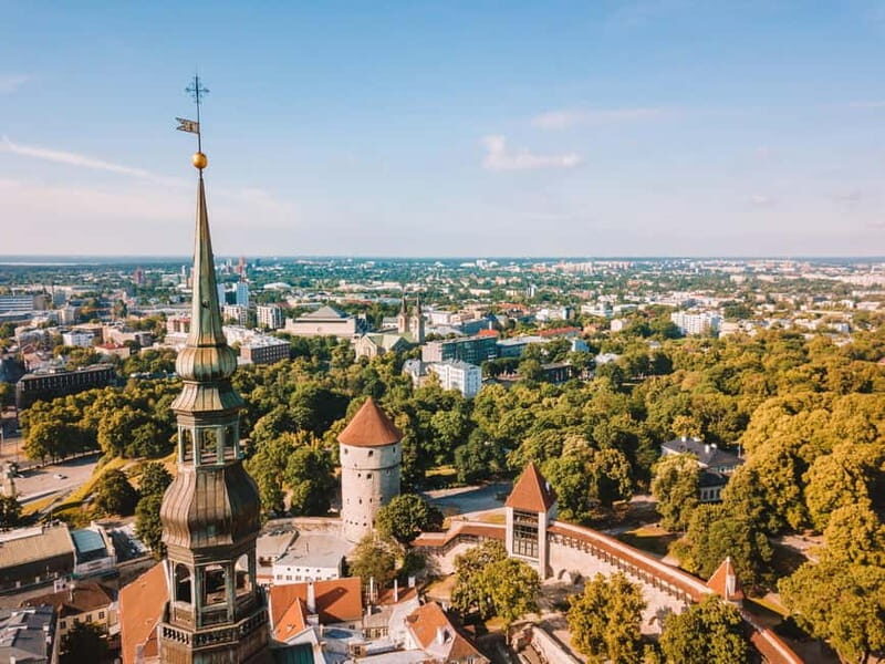 Tallinn: Express Walk with a Local in 60 minutes - The Practicalities