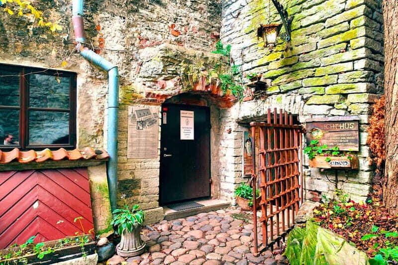 Tallinn: Old Town Guided Walking Tour - Key Points