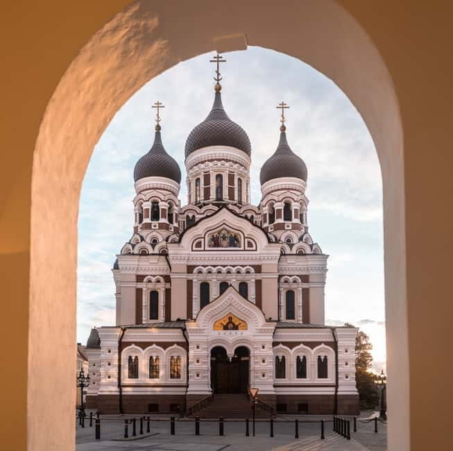Tallinn: Old Town Tour with Bog Walk - A Deep Dive into the Tallinn: Old Town Tour with Bog Walk