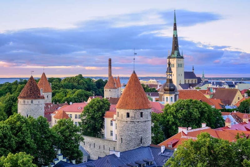 Tallinn: Private City Highlights Walking Tour - Deep Dive into the Tour Itinerary