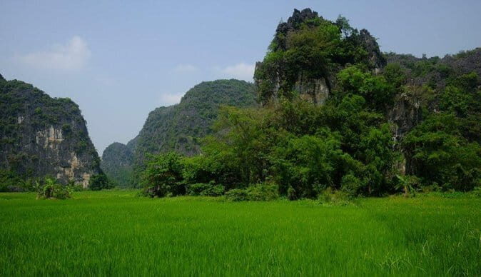 Tam Coc Hoa Lu Ancient Capital Deluxe Tour depart from Hanoi Old Quarter - The Pickup and Early Morning Start