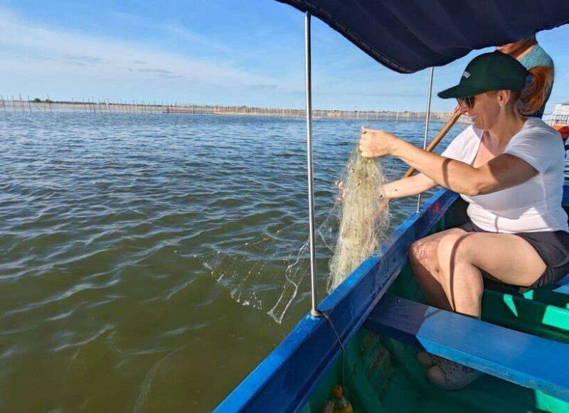 Tam Giang Lagoon Private Tour from Hue: Sunset & Fishing - Arriving at Tam Giang: Joining Local Fishermen
