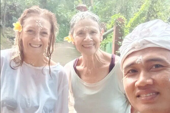Taman Beji Griya Waterfall Tranquil Purification Ceremony - A Serene Escape with Cultural Depth