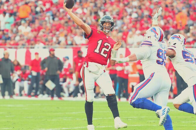 Tampa Bay Buccaneers Football Game at Raymond James Stadium - Authentic Fan Experiences and Real User Feedback