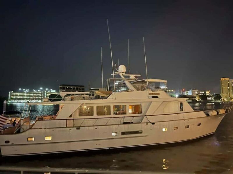 Tampa Bay: Luxury Yacht Charter Experience - An Honest Look at the Luxury Yacht Experience in Tampa Bay
