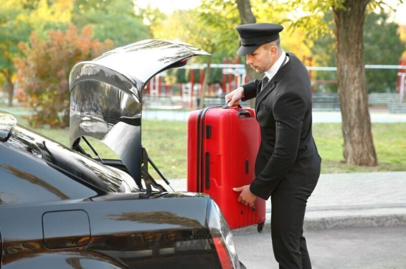 Tampa: Private Transfer to/from Tampa Airport (TPA) - Who Should Consider This Service?