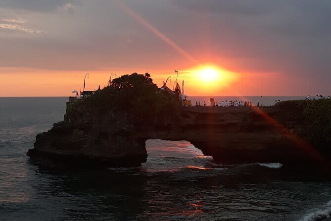 Tanah Lot and Royal Temple including Chocolate Tasting Full-Day Tour - Key Points