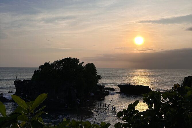 Tanah Lot sunset & kecak and Taman Ayun Historical Temple Tour - A Closer Look at the Tour Experience