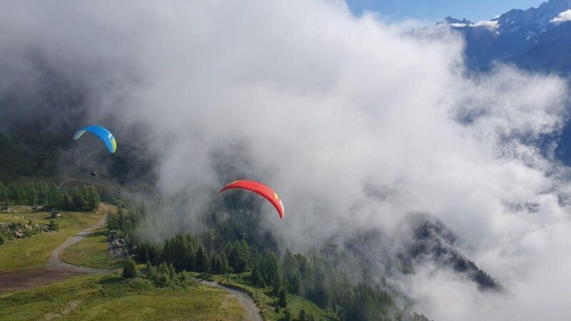 Tandem Paragliding Flight - one video option for free! - The Descent and Landing