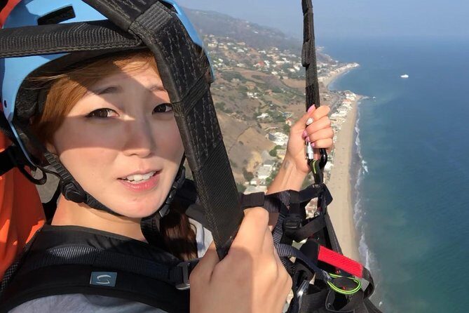 Tandem Paragliding flight with instructor in Malibu - An In-Depth Look at the Malibu Paragliding Experience