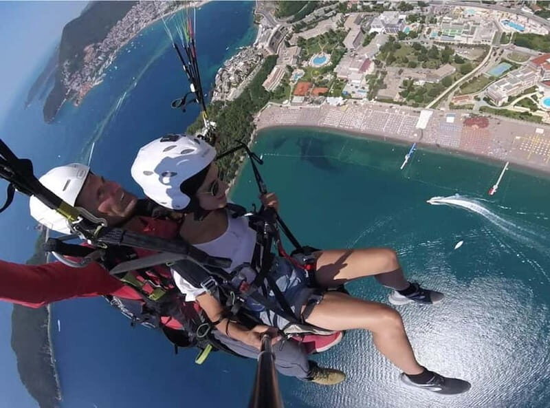 Tandem Paragliding in Budva with Expert Pilots/All-inclusive - What Makes This Tour Stand Out
