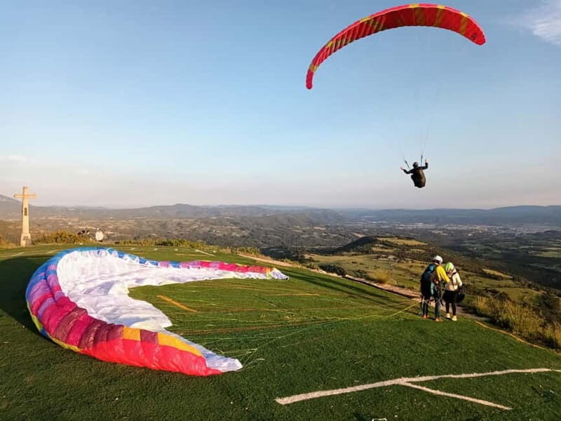 Tandem Paragliding over Barcelona + Transport - In-Depth Breakdown of the Experience