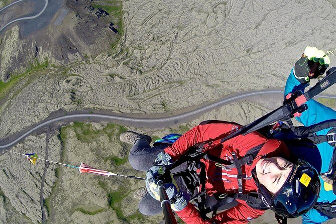 Tandem Paragliding over the Rugged Lava Fields at Blue Mountains - An In-Depth Look at the Icelandic Paragliding Experience
