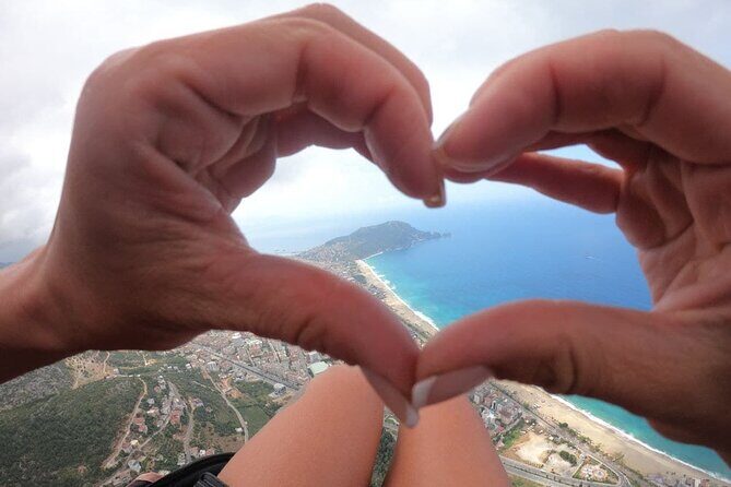Tandem Paragliding Tour in Alanya with Roundtrip Transfer - The Sum Up