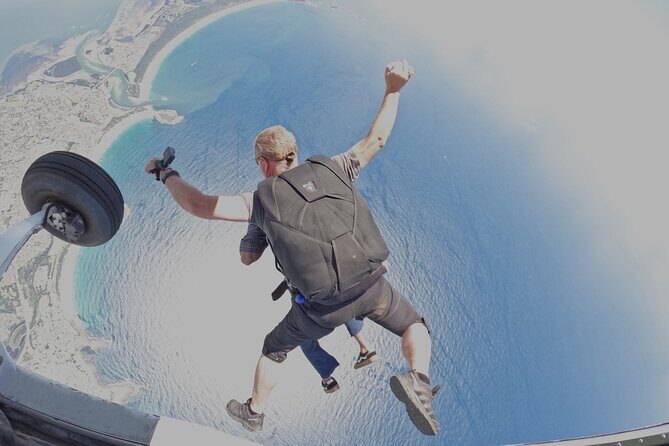 Tandem Skydive Shellharbour Beach 15,000ft - The Value of the Experience