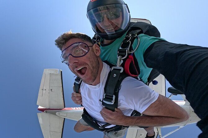 Tandem Skydive Shellharbour Beach 15,000ft - The Sum Up