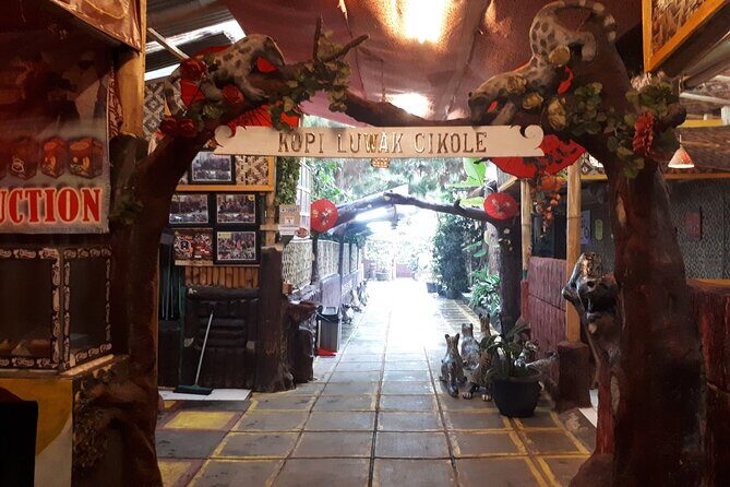 Tangkupan Parahu Volcano Bandung Private Tour - Lembang Market: A Farmers’ Paradise