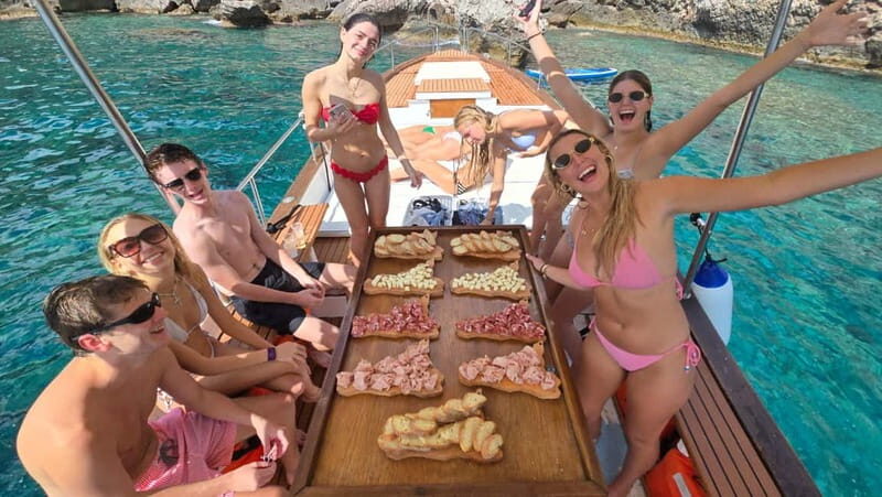 Taormina: Boat Tour with Sicilian Wine Tasting - What to Expect During the Experience