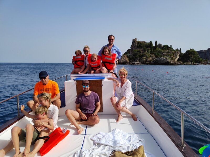 Taormina: Coastline Boat Tour with Aperitif and Snorkeling - An In-Depth Look at the Experience