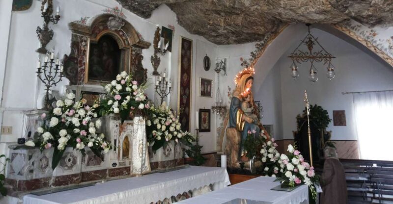 Taormina. Highlights Tour with Isolabella and Castelmola - Taormina: The Picturesque Town