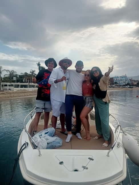 Taormina: Motorboat rental without license isolabella - A Practical Look at the Experience