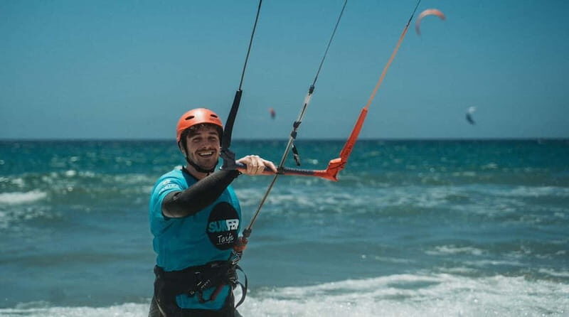 Tarifa: Private kitelessons in Tarifa - Meeting and Equipment Setup