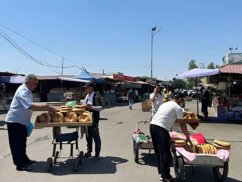 Tashkent: 4 Hour Food Tour and Metro Journey with a Guide - The Experience: Beyond the Surface