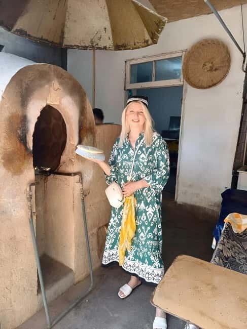 Tashkent: Bake Uzbek Bread + Chorsu Bazaar & Museum Visit - Who Should Consider This Tour