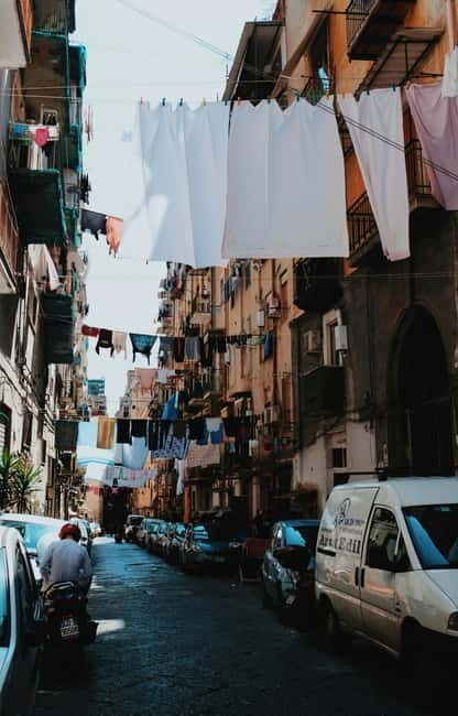 Taste Naples in ten tastings. - FAQs