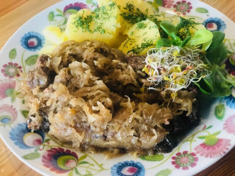 Taste of Poland - Old Town food tour and guided walk in one - In-Depth Breakdown of the Itinerary