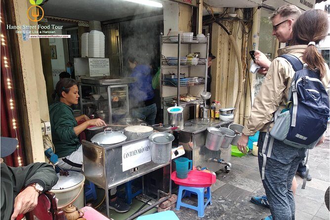 Tasting 8 Different Street Foods + Local Drink at Evening Time by Walking - The Sum Up