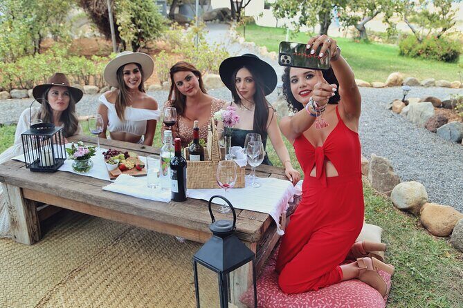 Tasting in the gardens - A Closer Look at the Experience