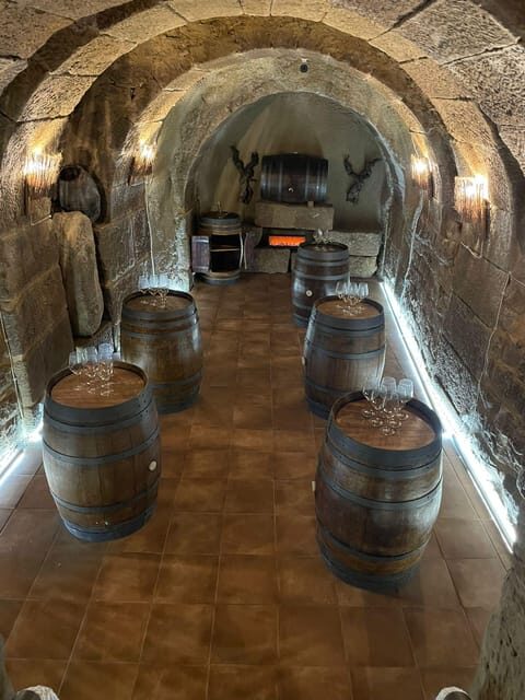 TASTING IN UNDERGROUND WINERY (DRAFT) - Exploring the Underground Wine World of Laguardia