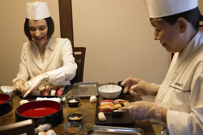 Taught by a professional! Making sushi with Hakodate's Fresh Fish - The Dashi and Miso Soup Experience