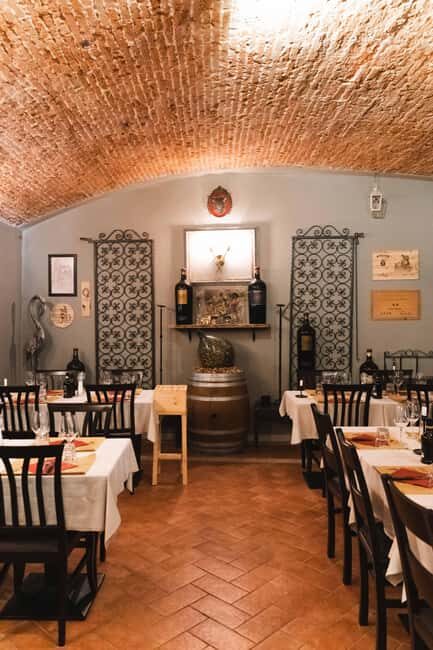 Taverna dei Servi Florence: Traditional Tuscan wine tasting - An In-Depth Look at the Experience