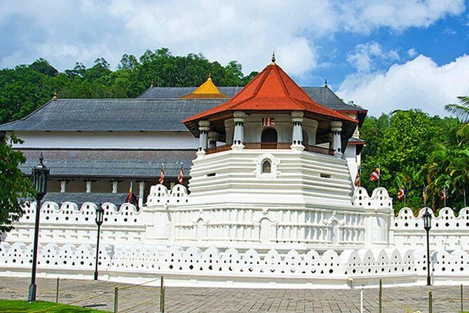 Taxi From Colombo Airport to Kandy By Taxi 2 to 6 People. - Frequently Asked Questions