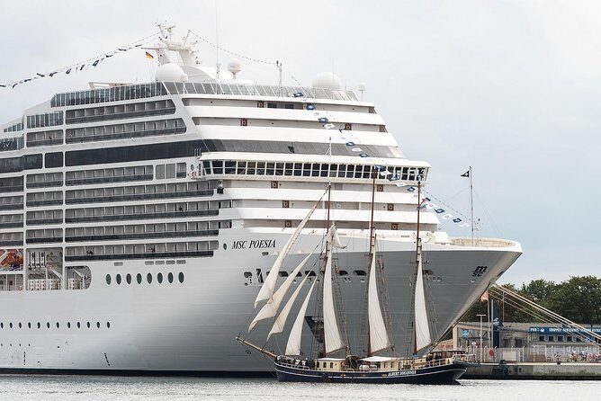 Taxi Transfer from cruise port terminal in Amsterdam to hotel in Amsterdam - Key Points