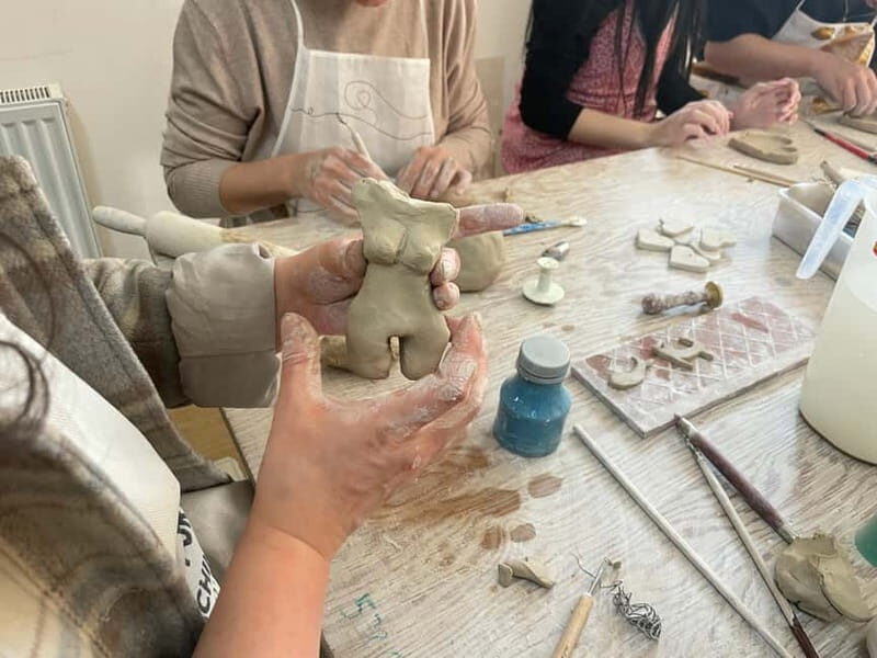 Tbilisi: 1.5-Hour Ceramic Workshop Experience - Breakdown of the Experience