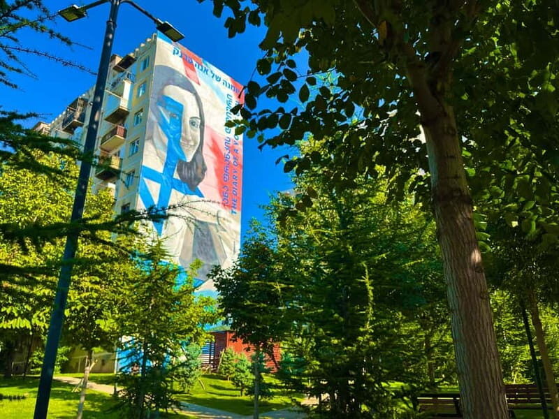 Tbilisi: 100+ Graffiti & Murals, Street Art Guided Tour - A Deep Dive into the Itinerary