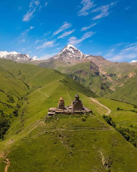 Tbilisi: 7-Day Guided Tour with Hotel and Transfers - Discovering Old Tbilisi: The Heart of the City