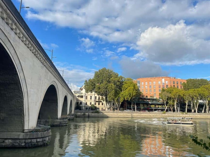 Tbilisi: Central Parks and Beautiful Cafes with 5 Tastings - Discovering Tbilisi: Central Parks and Beautiful Cafes with 5 Tastings